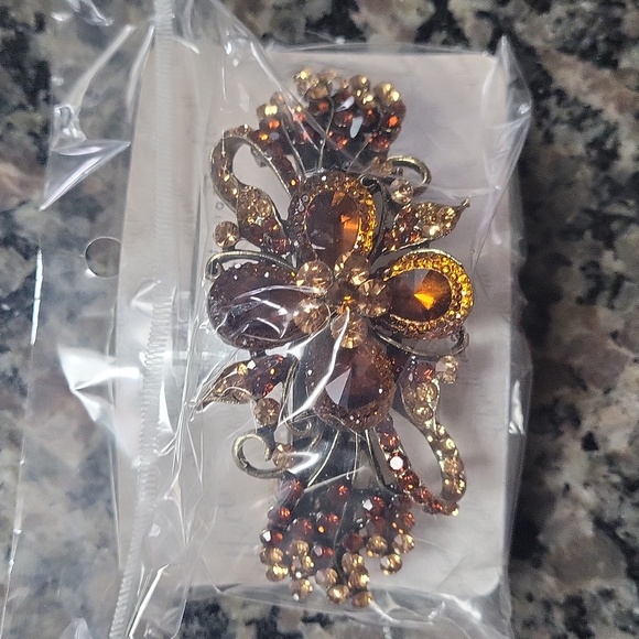 Christina's Collection | Hair | Christina Collection Hair Clip W Bling ...
